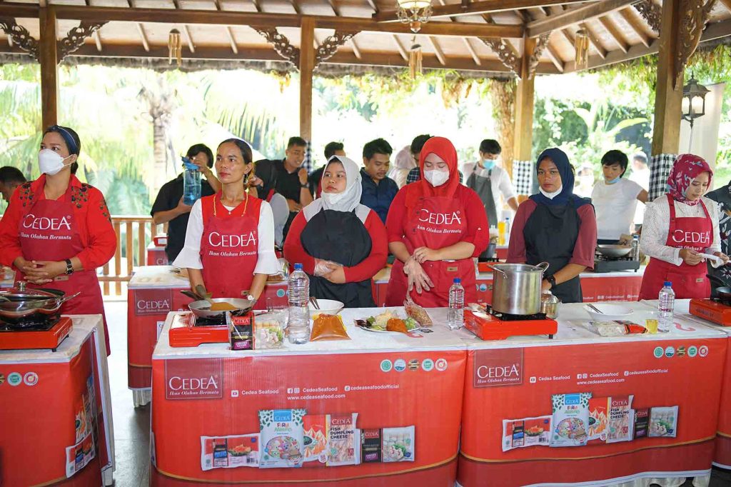 MERDEKA! MERIAHNYA ACARA 17 AGUSTUS CEDEA COOKING COMPETITION DI MEDAN ...